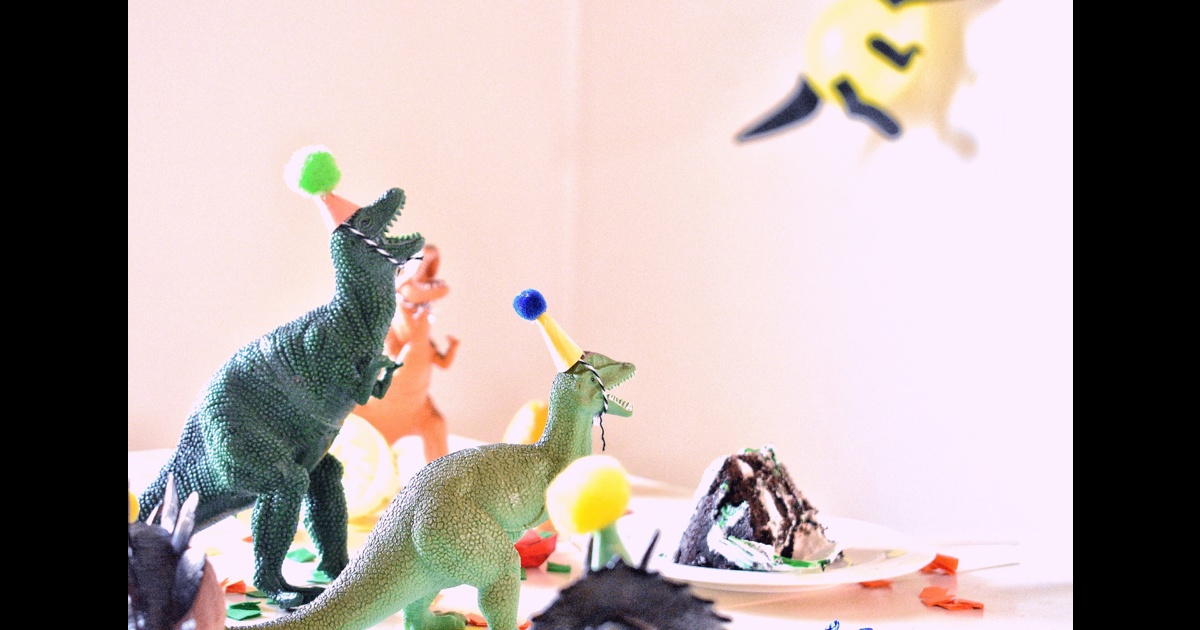 T-Rex Tea Party! - Prahran Square